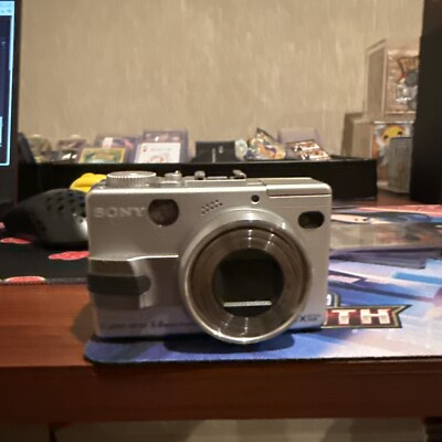 Sony Cyber-shot DSC-V1 5MP Digital Digicam Camera ‼️NICE WORKS‼️ | eBay