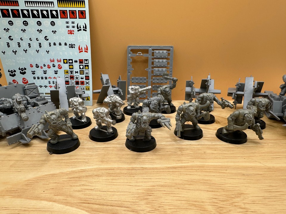 40k Gorkamorka Ork Army Warhammer Games Workshop Orc OOP Digganob Mob ...