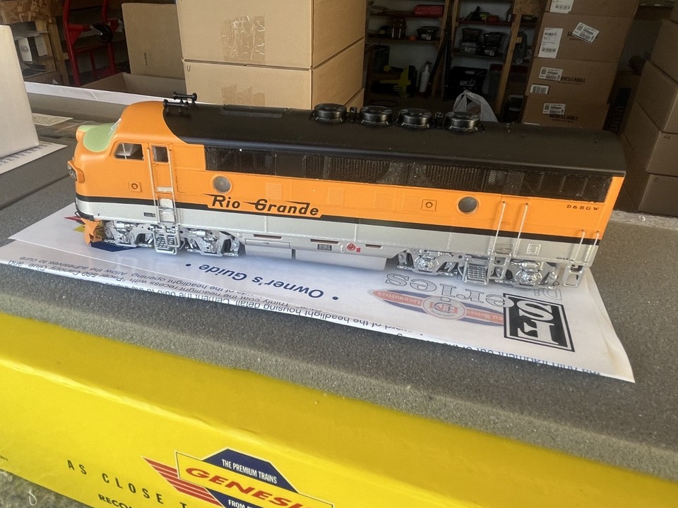 Ho Scale Athearn Genesis # G2201 Rio Grande F3 A/B Phase 2 Passenger ...
