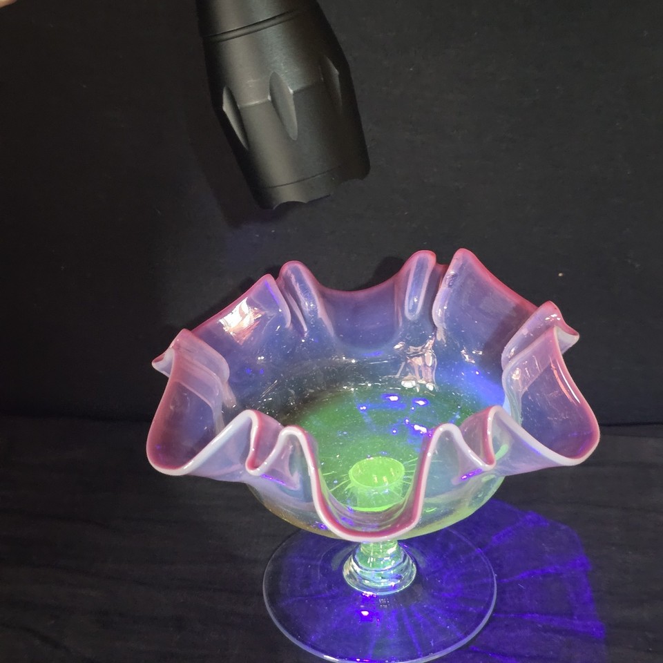ANTIQUE VICTORIAN PINK OPALESCENT COMPOTE BOWL WITH VASELINE STEAM IN V ...