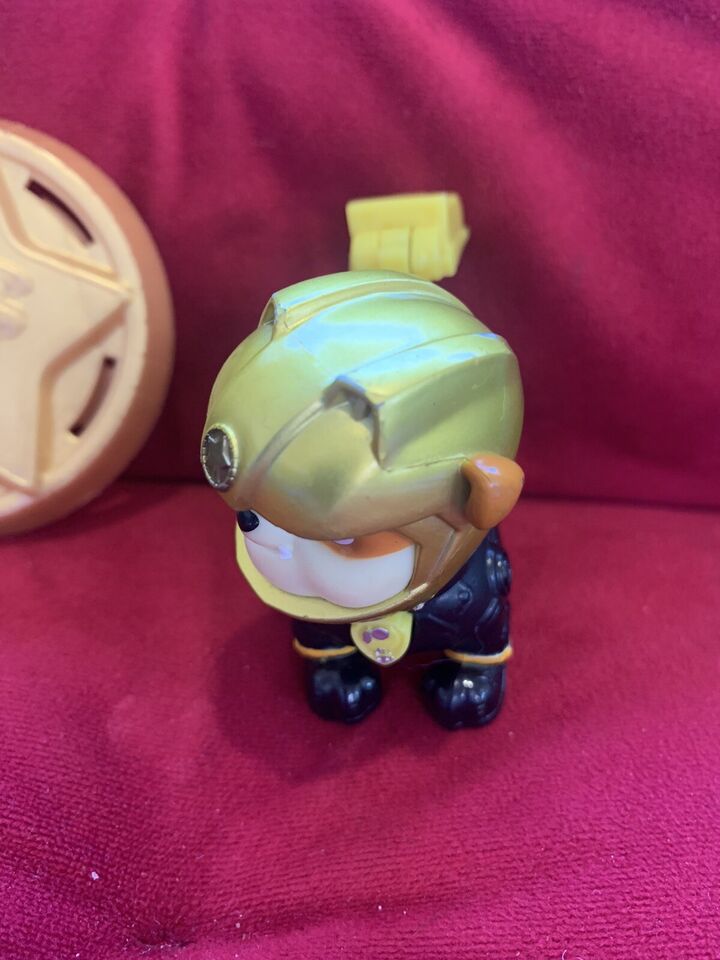 Paw Patrol Metallic Rubble Figure With Pop Out Back Pack And Gold Badge ...