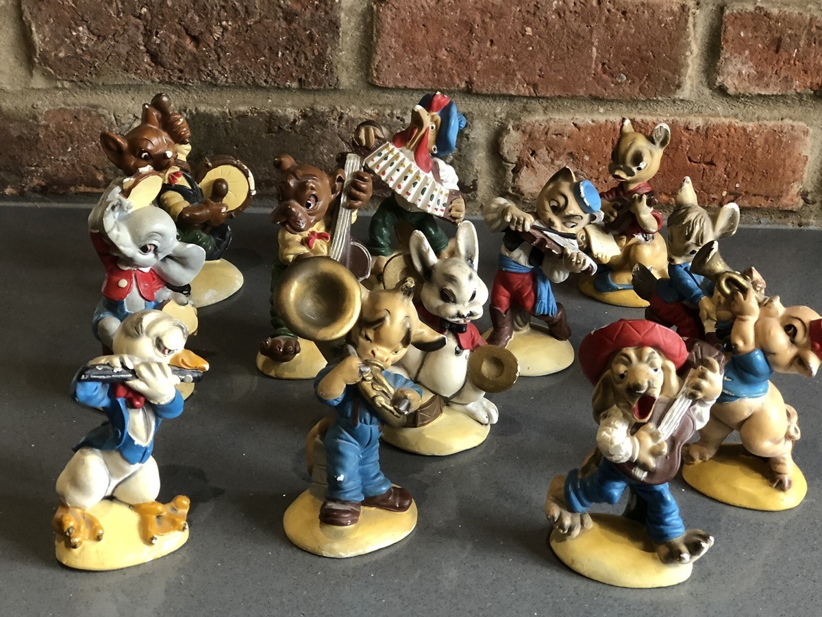 Chalk Figures Given At Carnivals