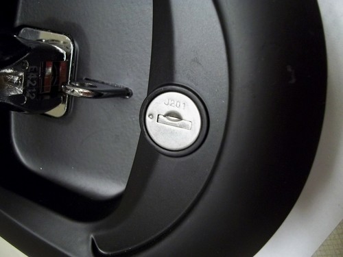 Auto Crane 560525005, Door Latch, Chrome T-Handle, Key Code J205 (03/ ...