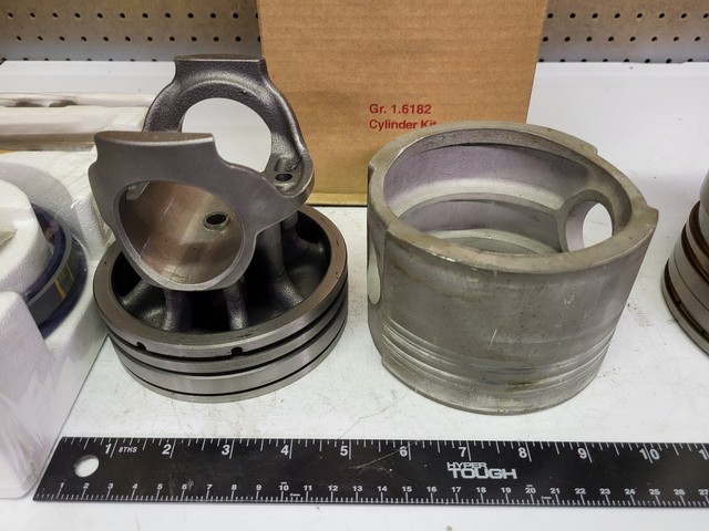 R23532555 Genuine Detroit Diesel Cylinder Kit for sale online | eBay