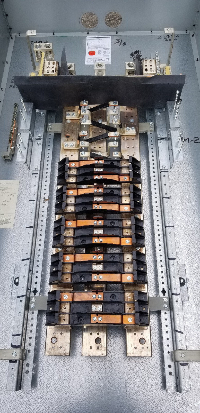 Siemens 400A 400 Amp 480Y/277V 3Ph 4W Main Lug 42 Circuit Load Center ...