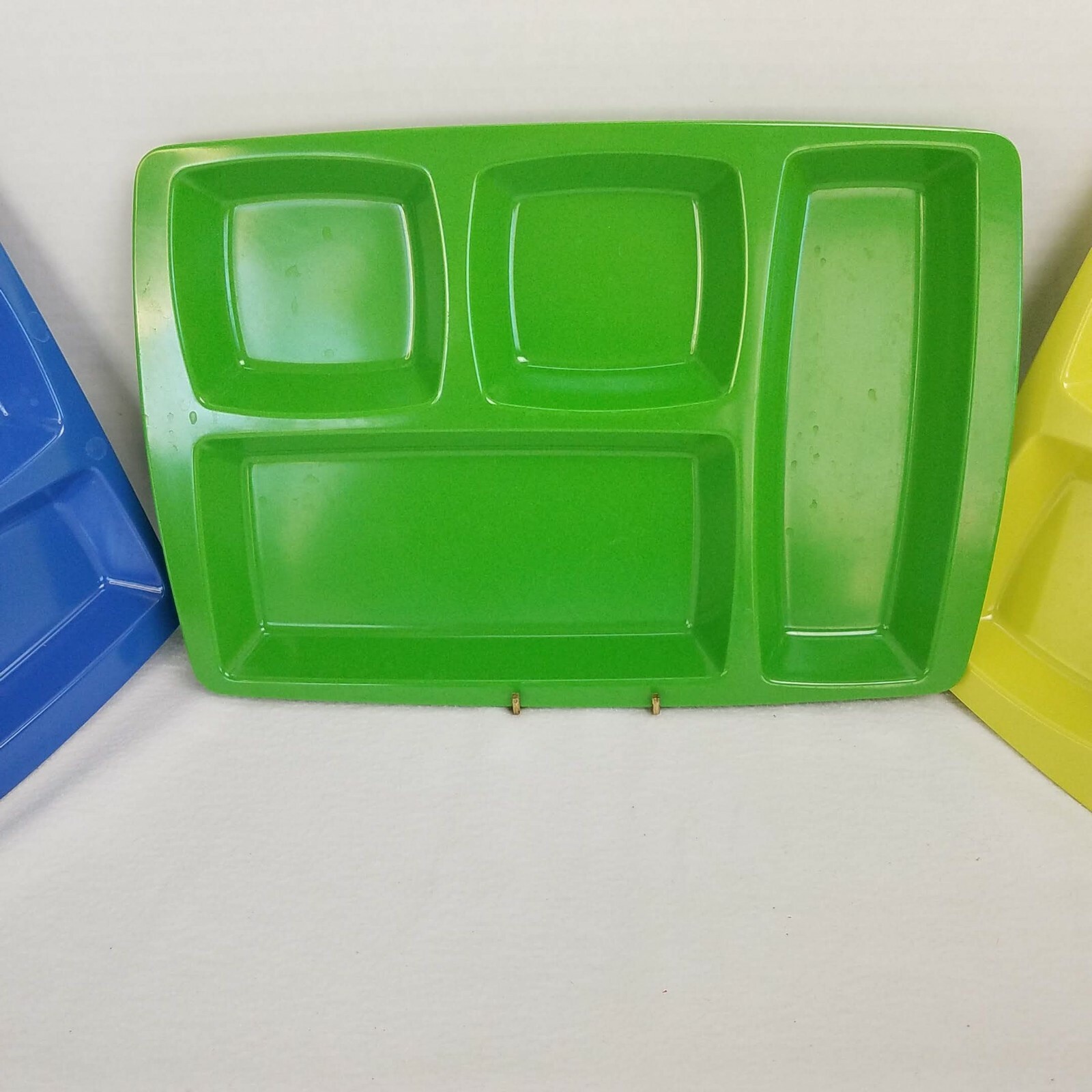Plastic Set of 4 Sectioned Colorful Serving Trays PATIO POOL SAFE ...