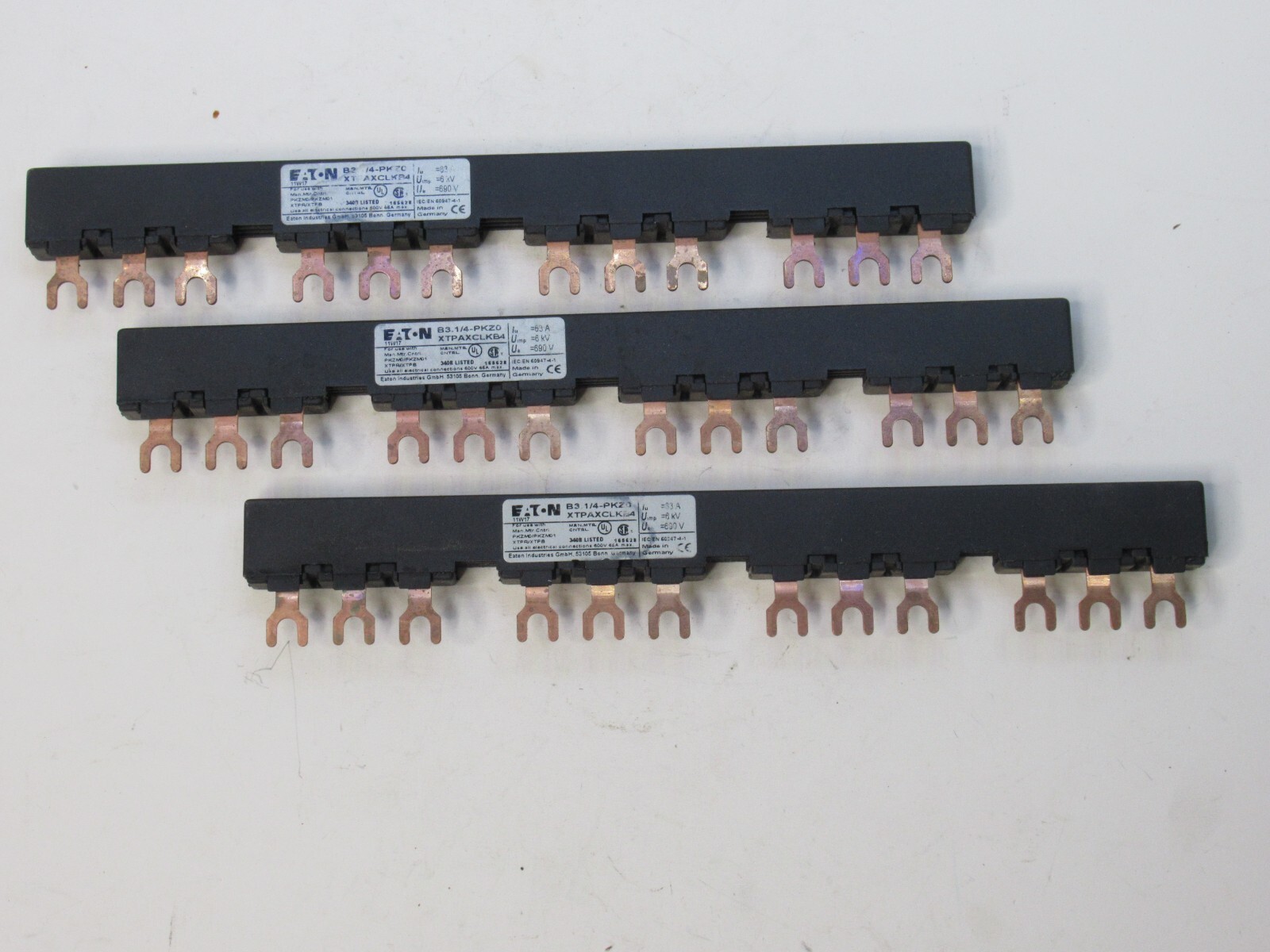 (NEW - Lot of 3) EATON XTPAXCLKB4 , B3.1/4-PKZ0 3 Phase Common Link Bar ...