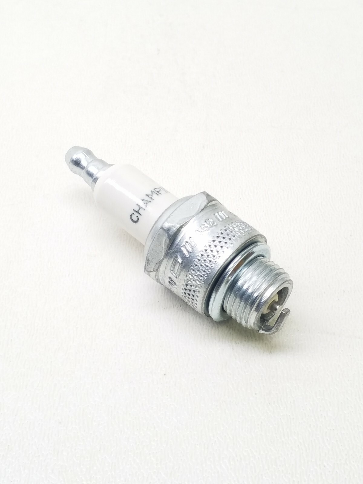 6877 861 J19LM Champion Rotary Spark Plug 458 B2LM - Qty. 1 Piece | eBay