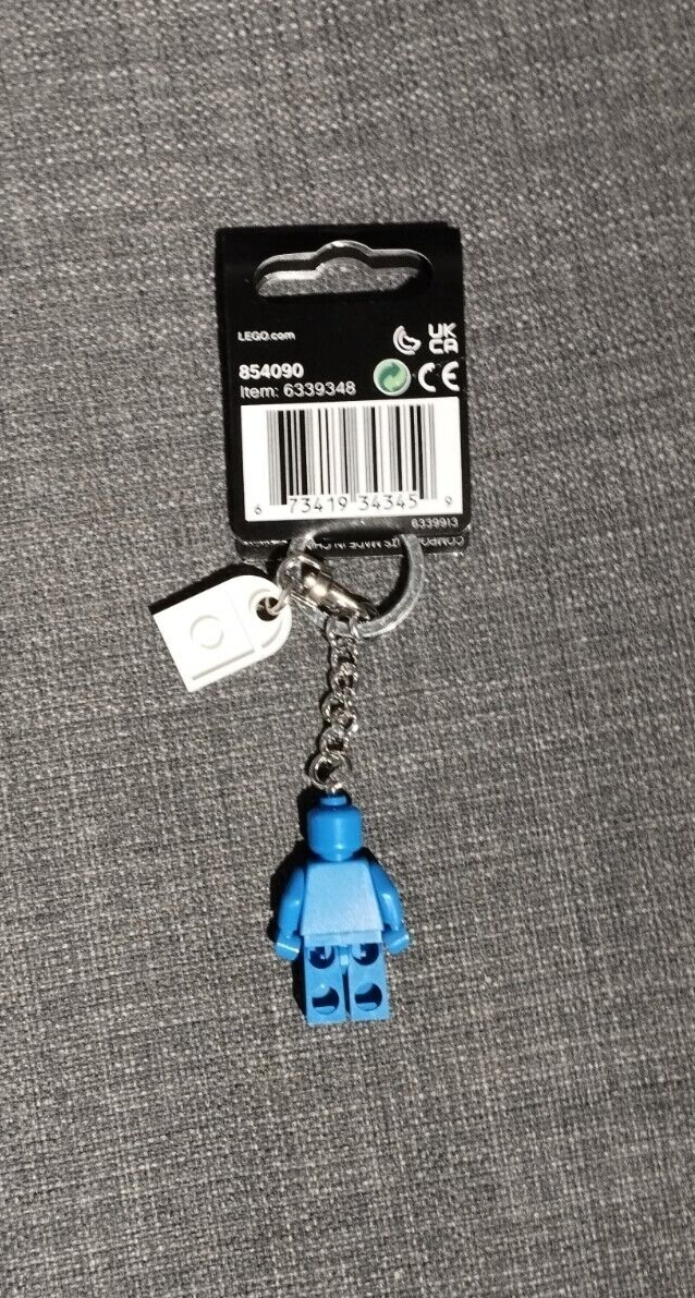 LEGO - BLUE MINIFIGURE VIP KEY CHAIN / RING/ EXCLUSIVE KEYCHAIN/KEYRING ...