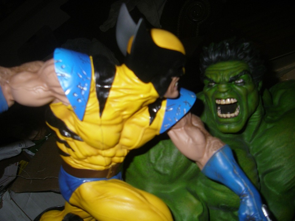 HULK vs WOLVERINE - Sideshow Maquette Collectors Statue 747720223516| eBay