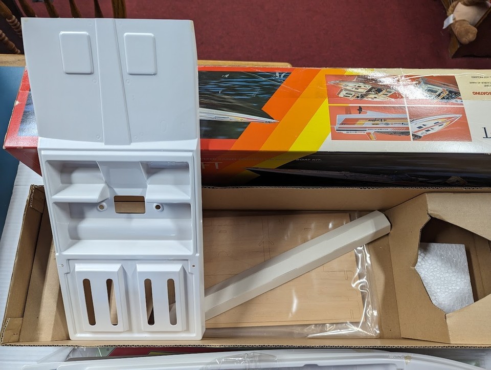 Wellcraft 27.7" RC Boat Excalibur 40 Hawk Almost Ready to Run Kit New ...