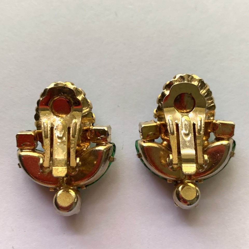 Vintage Schreiner ? Juliana ? 950s Green Cabochon & art glass earrings ...