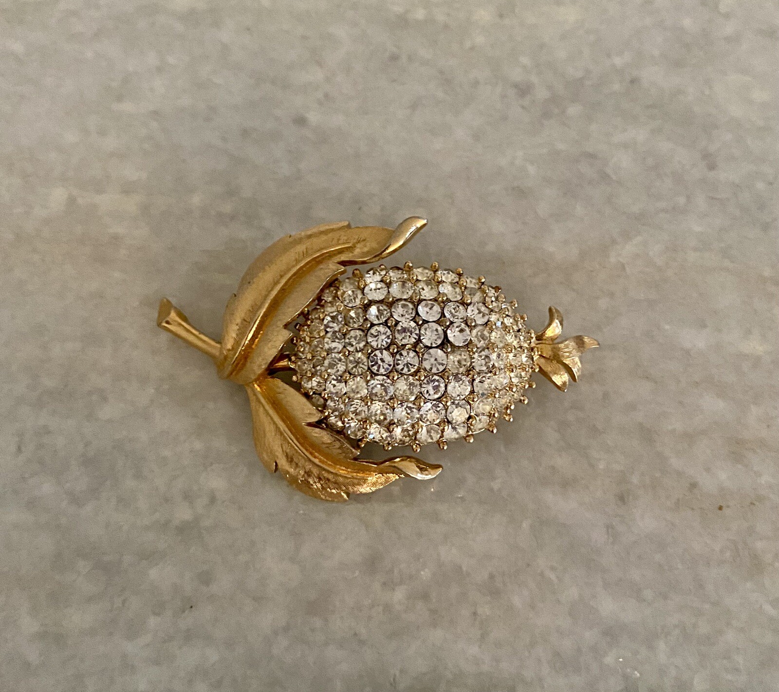Vintage HTF Crown Trifari Acorn Nut ? Rhinestone Broo… - Gem