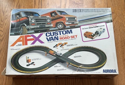 1980 AURORA AFX CUSTOM VAN HO SLOT CAR RACING KIT W/ Cars And Box *READ ...