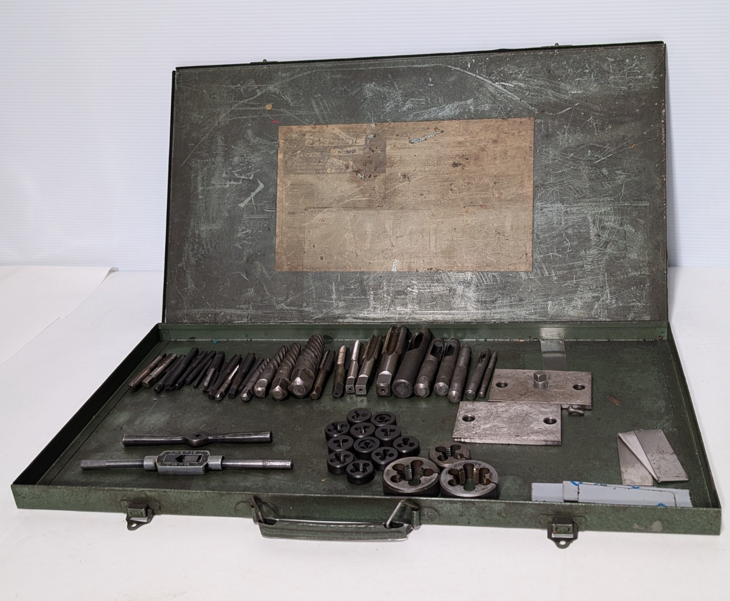 Incomplete 64 Grant Tap-Die vintage tool set metal case, plates ...