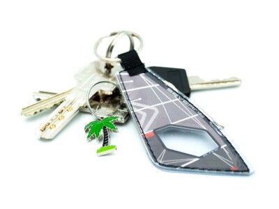 Windsurfing Sail Keychain - flexible sail in real sail shape and ...