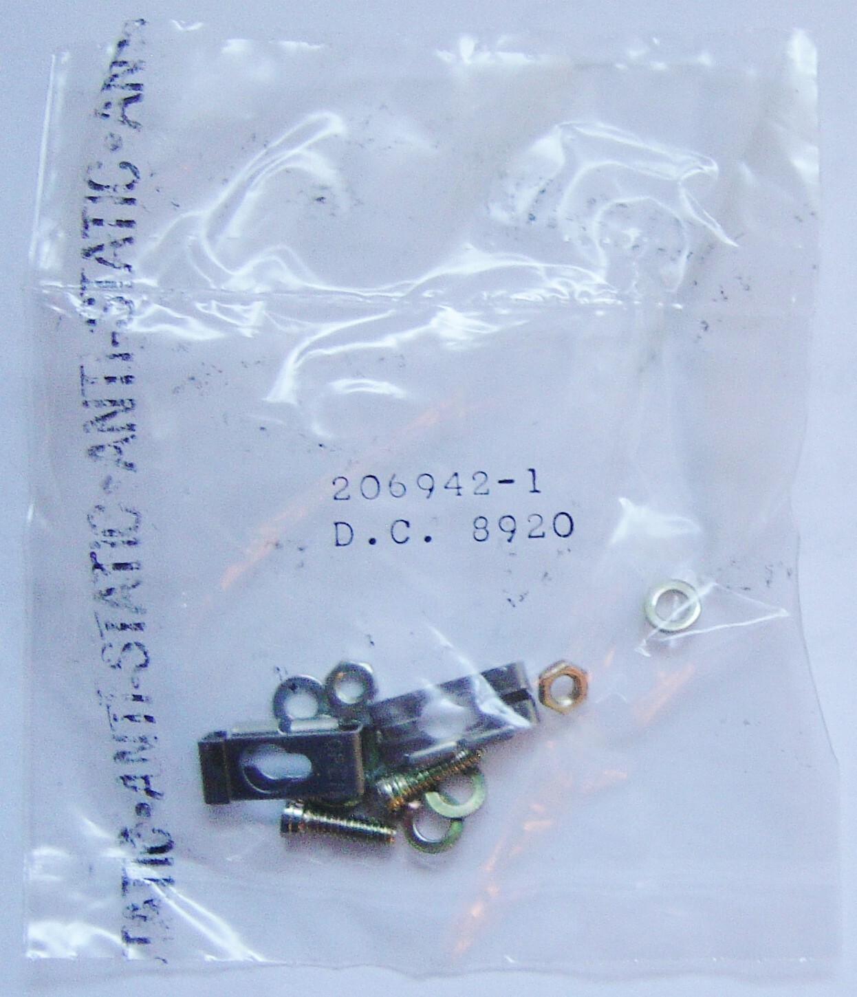 ~Qty=1 AMP 206942-1 Slide Latch (Two Piece) Assembly. Tyco / TE ...