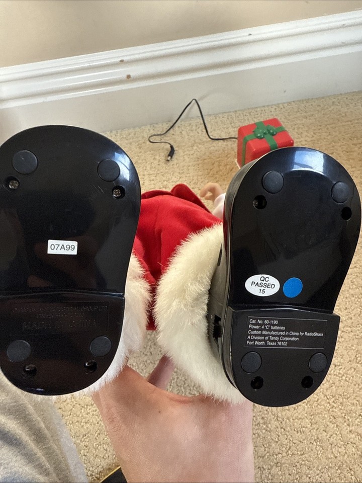 Christmas Animated Rock Along Radio Shack Rockin Santa Long Song ...