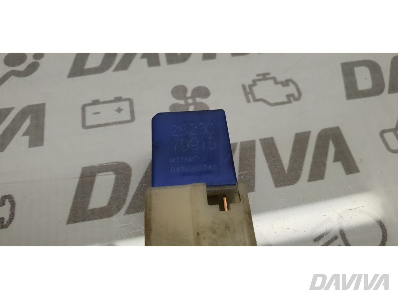 Nissan Navara Altro relè 2.0 Benzina 78kW (106 HP) 2523079915 2005 Blu ...