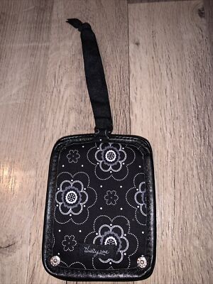 THIRTY-ONE Thirty One 31 Gifts LUGGAGE TAG Black With White Flowers ...