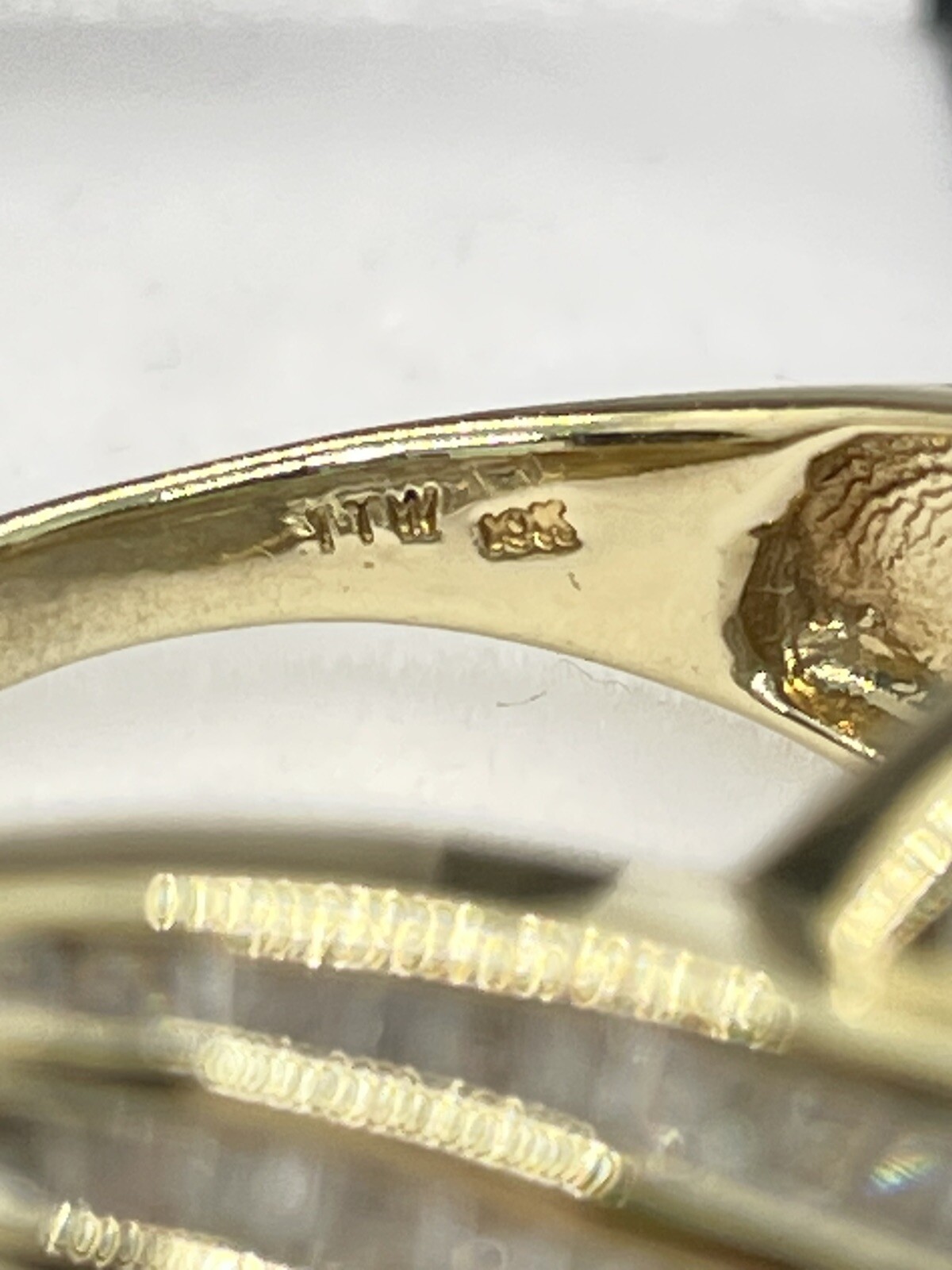 Gorgeous JWBR 10k Yellow Gold Diamond Ring Size 7 - Gem