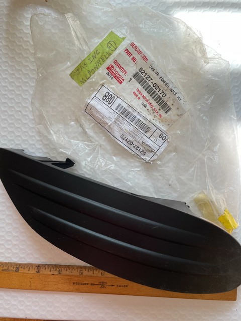 5212702170 Genuine Toyota Cover Front Bumper Hole RH 52127-02170 for ...