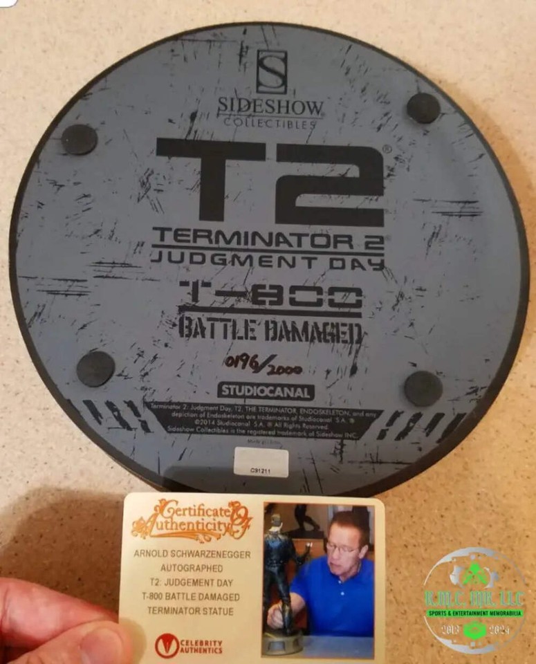 *ARNOLD SCHWARZENEGGER SIGNED AUTOGRAPHED T-800 TERMINATOR BATTLE ...