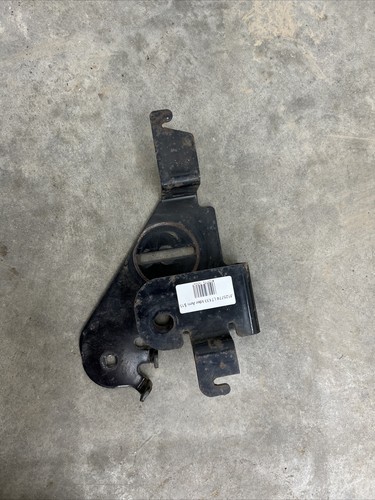 John Deere LT133 Idler Arm M125774 145246 | eBay