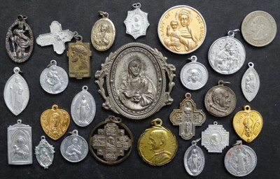 Medals - Antique Catholic Religious Holy Medal Saint