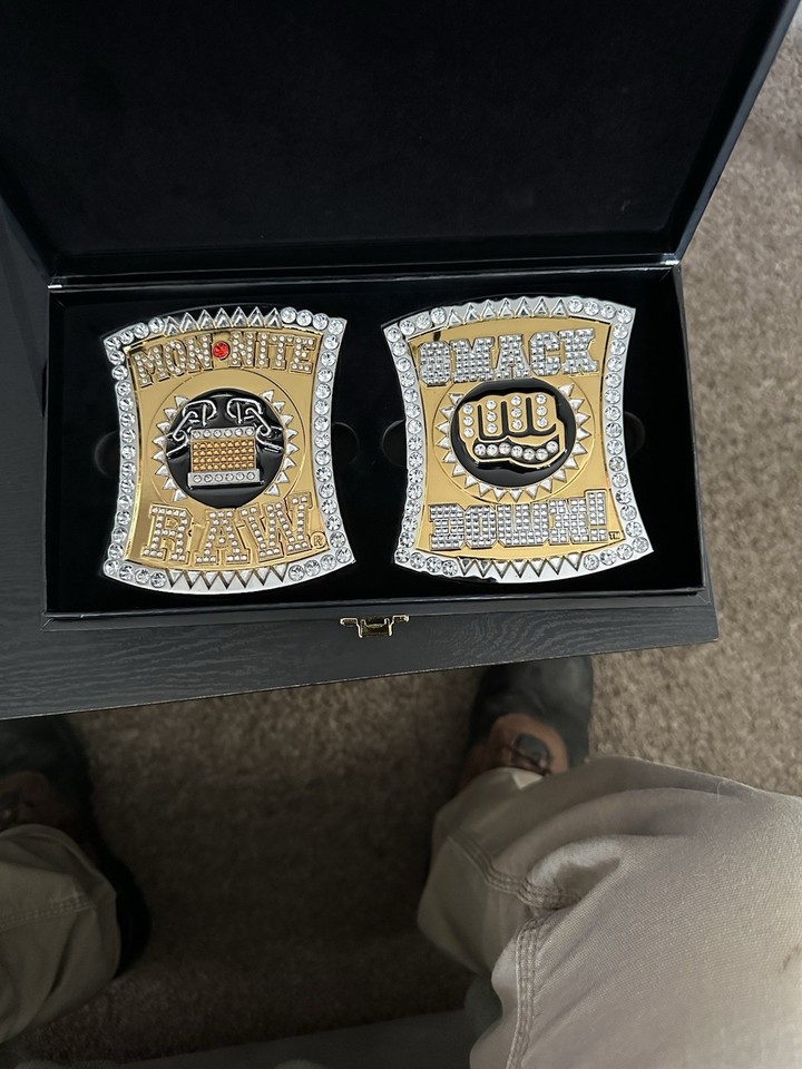 WWE RAW and SmackDown Spinner WWE Championship Replica Side Plate Box ...