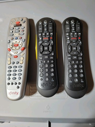 Lot Of Three (3) Old Style Comcast / Xfinity Remote Controls | eBay