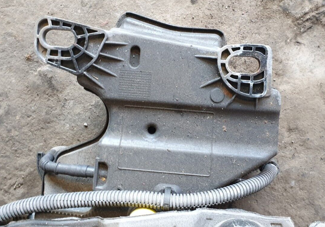 CITREON C4 GRAND PICASSO MK2 14-22 1.6 DIESEL FAP ADDITIVE TANK ...