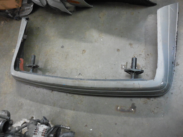 86-91 MERCEDES W126 Rear Bumper Center Chrome Trim Cap 1268850805 for ...