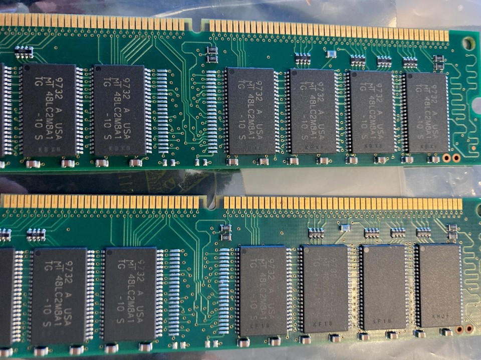 MT16LSDT464AG-66CL2 32MB PC100 100MHz non-ECC Unbuffered CL2 168-Pin ...