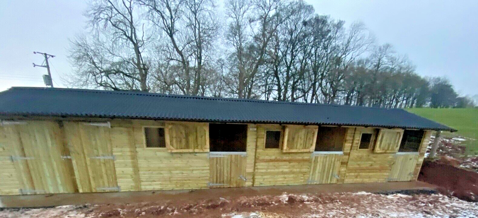 12' x 36' Stables Plus 12' Tack Room Wooden Stable Block Static 25mm ...