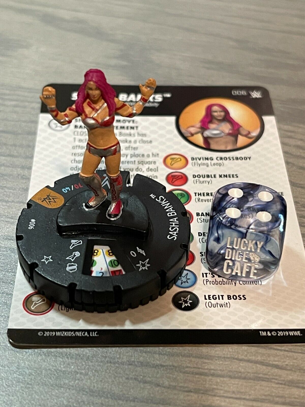 WWE Heroclix Series 1 006 Sasha Banks | eBay
