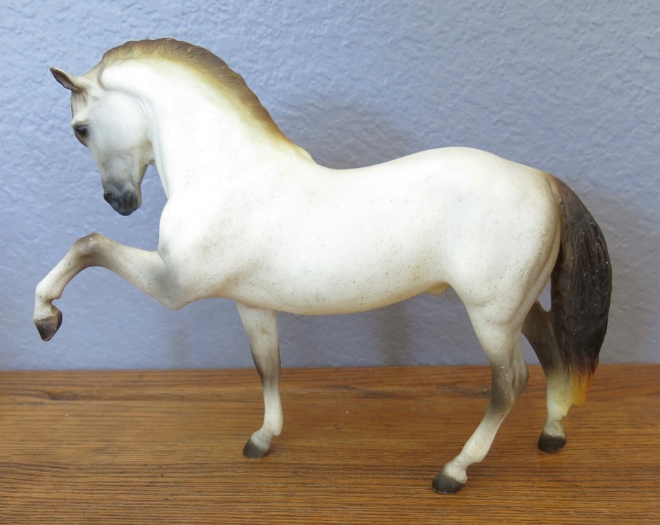 Vintage Breyer Horse Medieval Knight, Red Roan Andalusian Stallion #880 ...