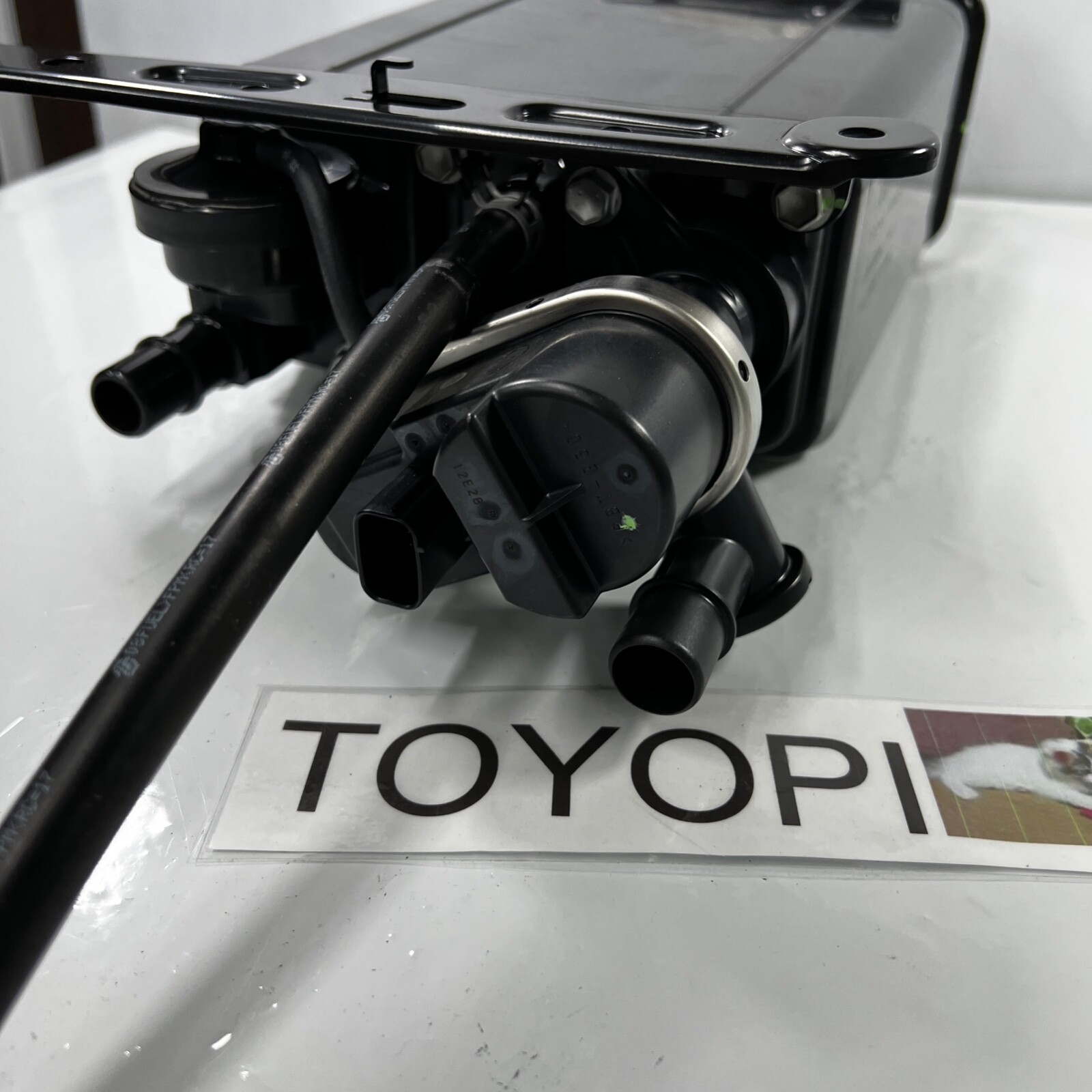 Toyota Genuine 77740-60450 OEM Lexus LX470 Vapor Charcoal Canister NEW ...