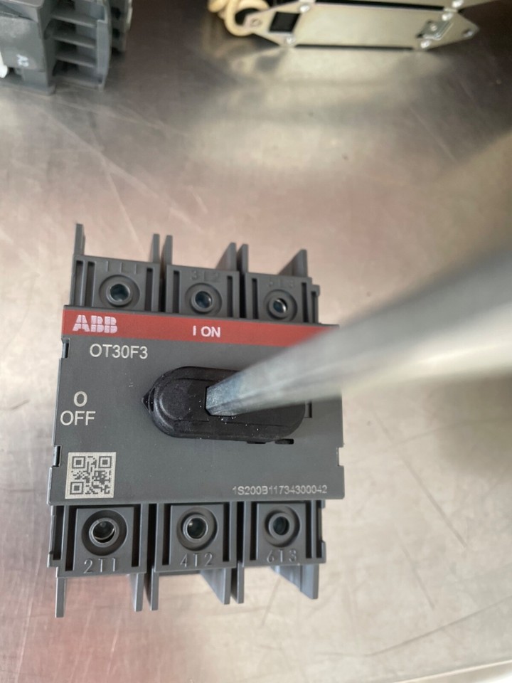 ABB OT30F3 FRONT-OPERATED SWITCH DISCONNECTOR w/ SHAFT & KNOB | eBay