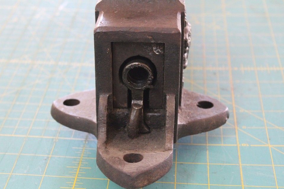 NICE Rare MONARCH #213 Lions Head Vise 3.5" Jaw Antique Fixed Base ...