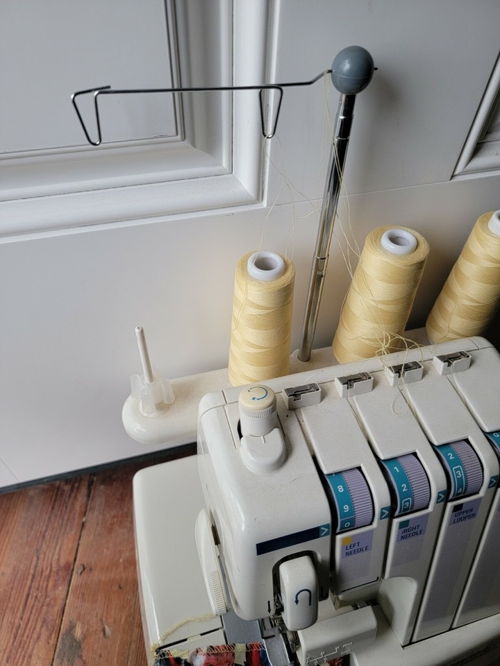 White Superlock 634D Serger Sewing Machine Ready to Use | eBay