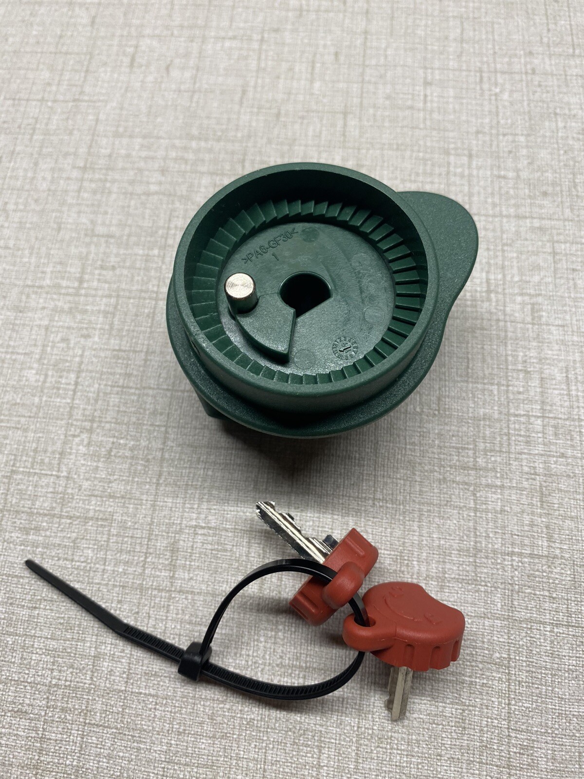 LAND ROVER LR3 LR4 RR SPORT TOW TRAILER HITCH RECEIVER LOCK LARGE TYPE ...