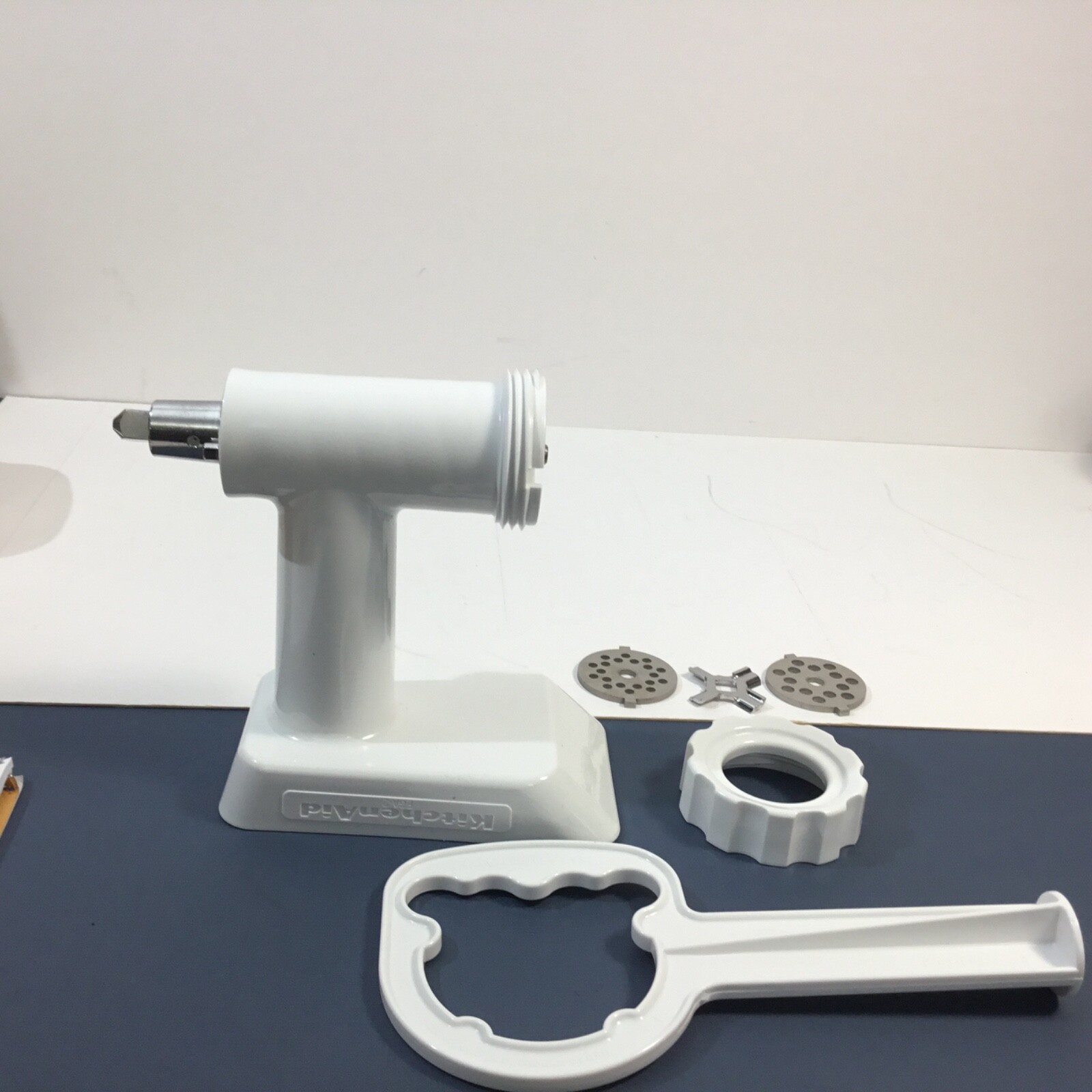 KitchenAid Veggie,Cheese, Meat grinder stand mixer attachment in box ...