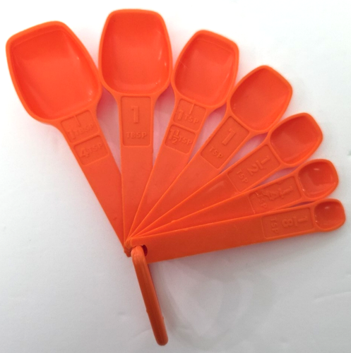 Vintage Set of 7 Tupperware Measuring Spoons Harvest Orange Spoons D ...
