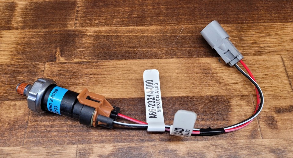 Freightliner Cascadia Brake Drag Pressure Switch Sensor OEM 1231614000 ...