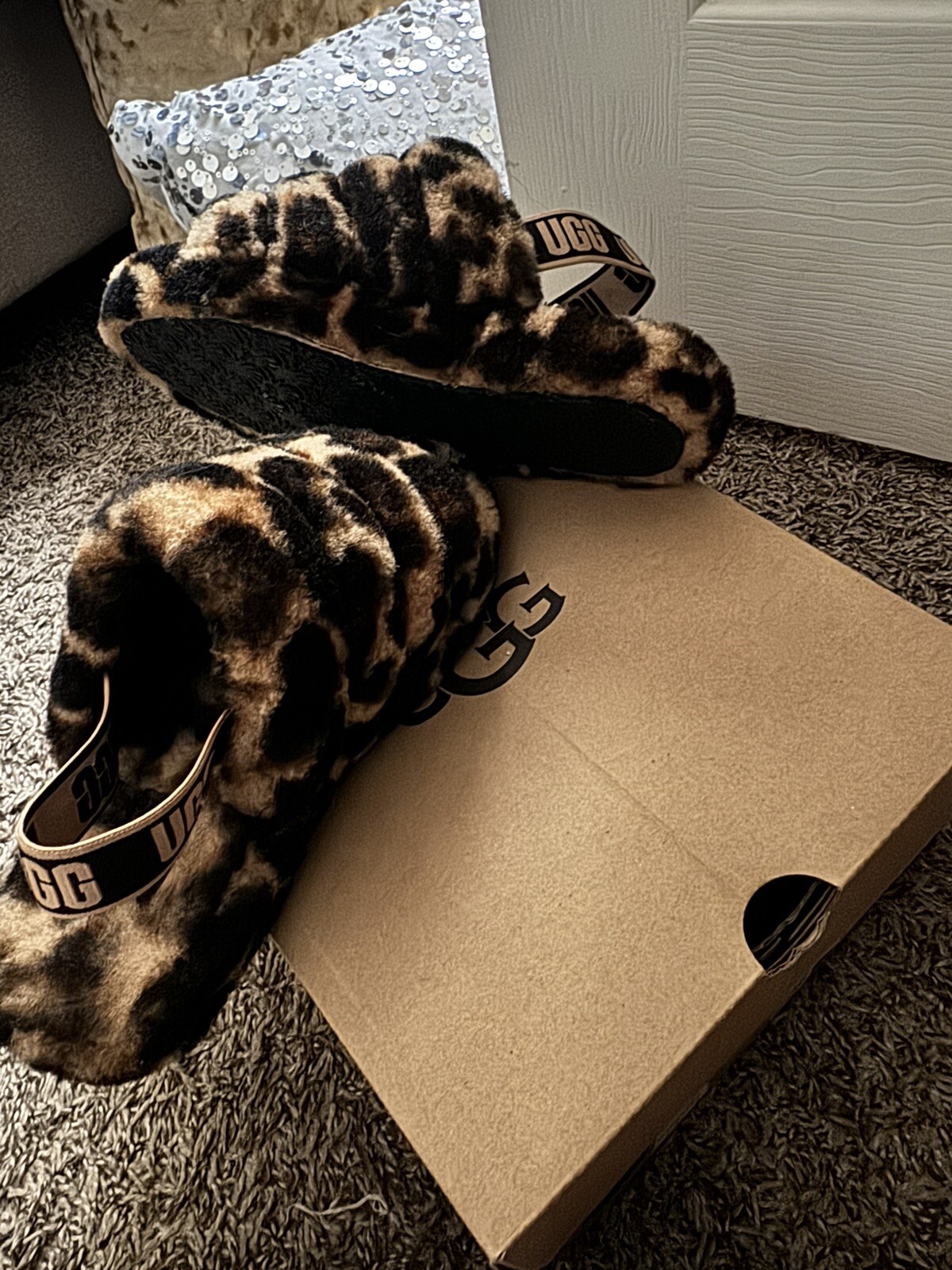 UGG Fluff Yeah Slide Spotty (box not included) | eBay