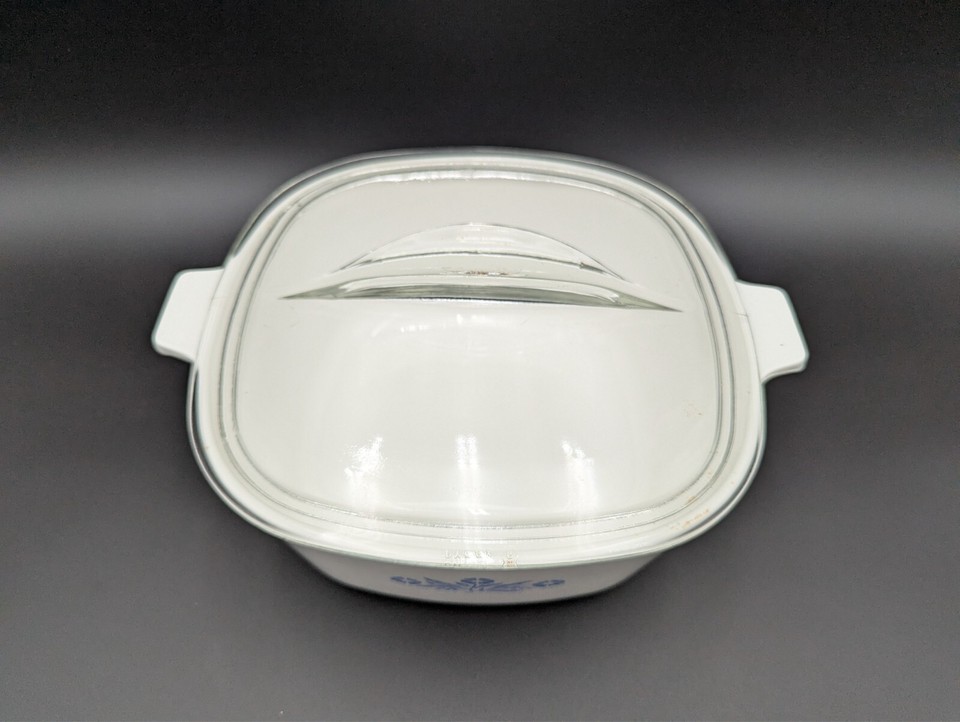 Vintage Corning Ware Blue Cornflower P-2 1/2-B Casserole w/lid & Stand ...