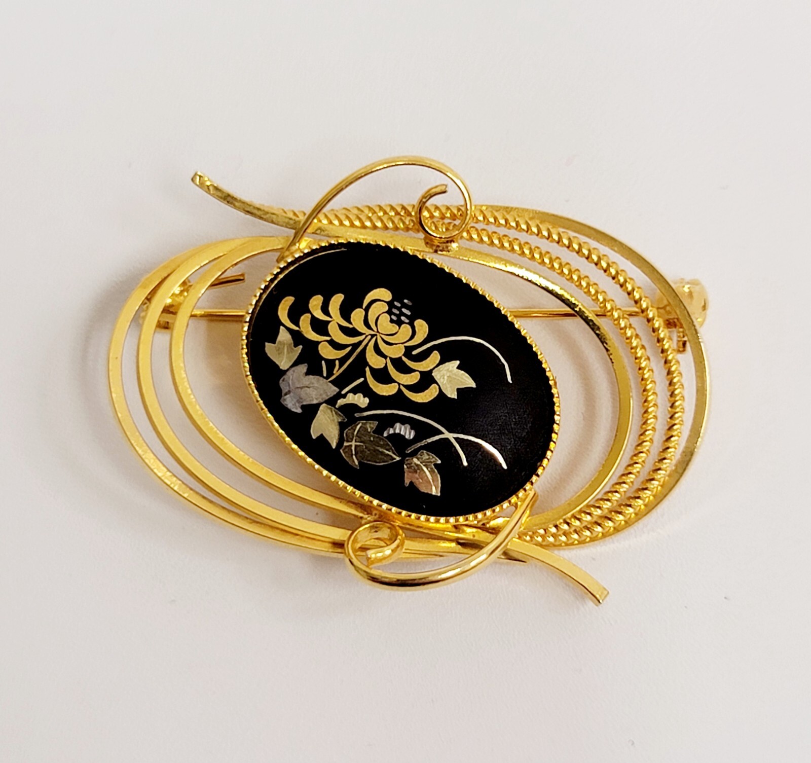 Vintage Japanese AMI Chrysanthemum Leaves Brooch Dama… - Gem