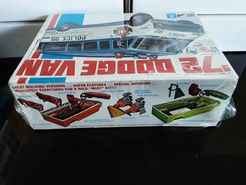 VINTAGE MPC 1972 DODGE SPORTSMAN WINDOW VAN ANNUAL MODEL KIT "FACTORY ...