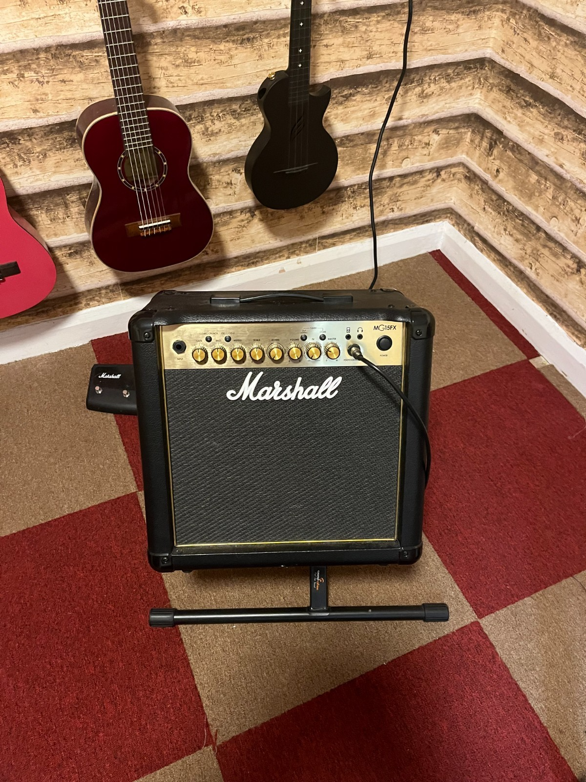 Marshall MG15FX Guitar Amp Combo + Footswitch & Stand – 15W Practice ...